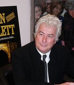 Ken Follett: Born the Queen of Diamonds!
