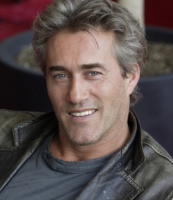 Roy Dupuis: Born the King of Clubs!