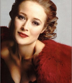 Jennifer Ehle: Born the Two of Hearts!